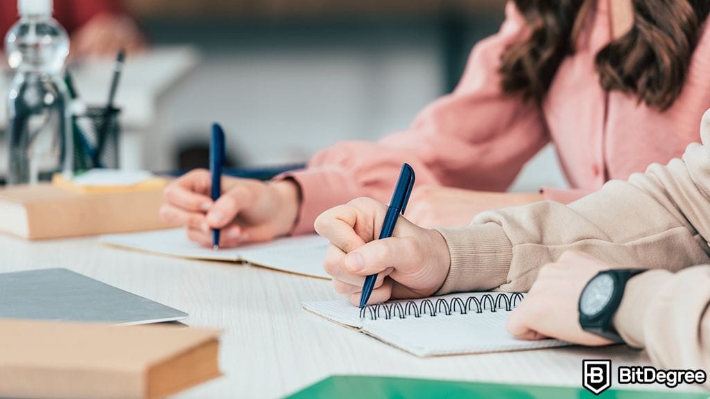 Bitcoin Helps Salvadoran Teen to Become an Educator